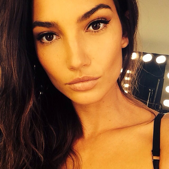 Lily Aldridge Flaunts Her Angel Body For ‘towel Series Photo